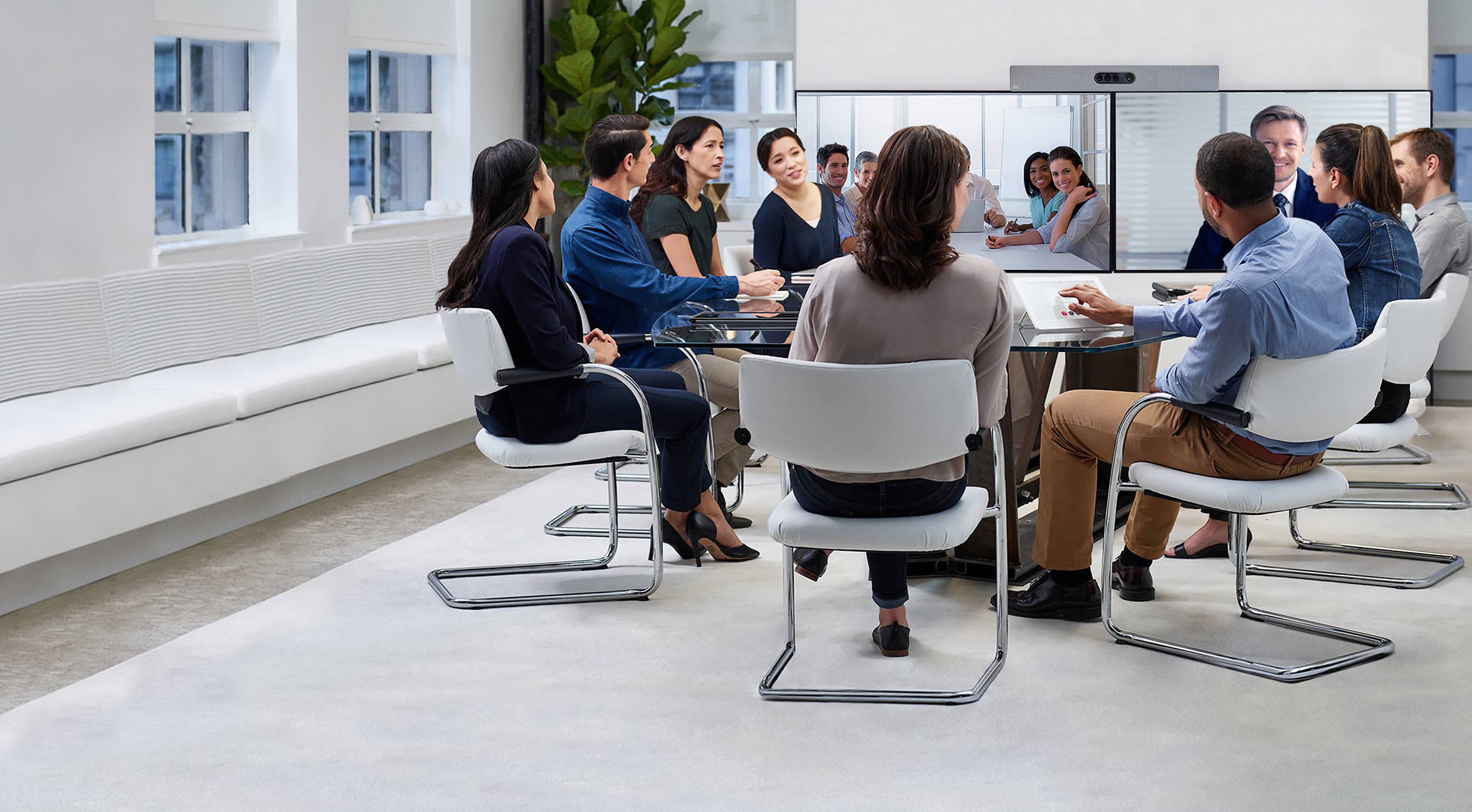Cisco Endpoints for Large Meeting Rooms & Custom Spaces